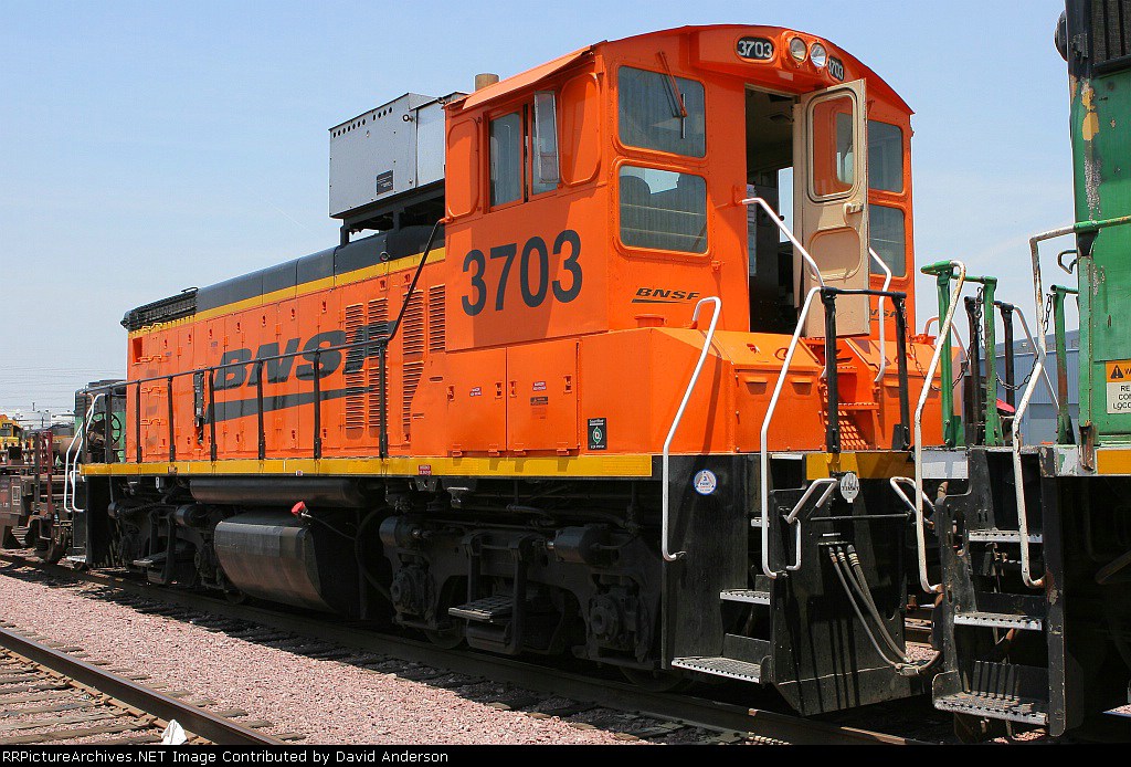 BNSF 3703